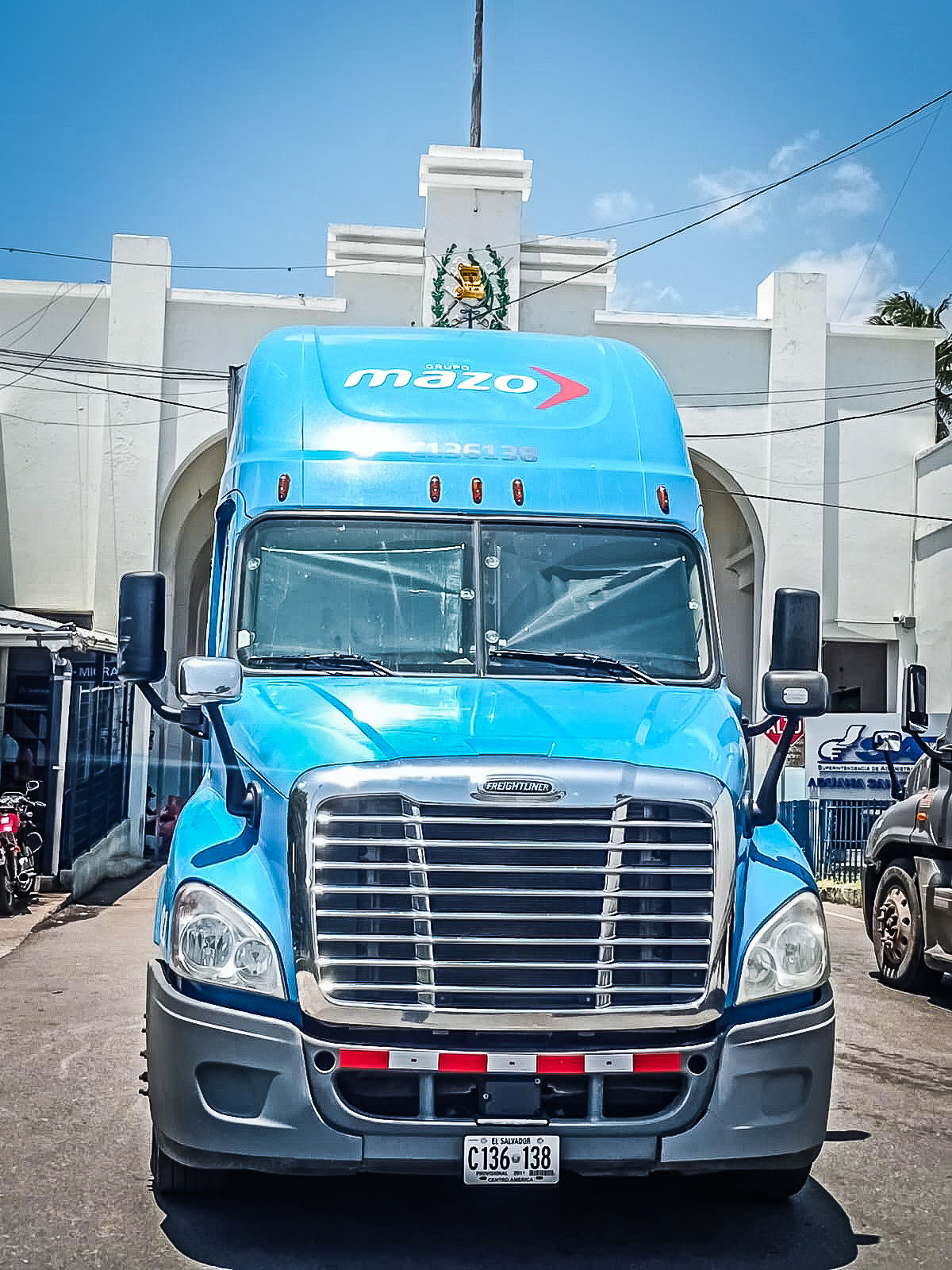 Primera carga de Grupo Mazo en Guatemala - Grupo Mazo El Salvador